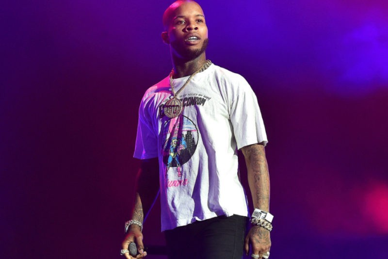 Tory Lanez Gets Roasted After Photos Show His Bald Spot - 24Hip-Hop